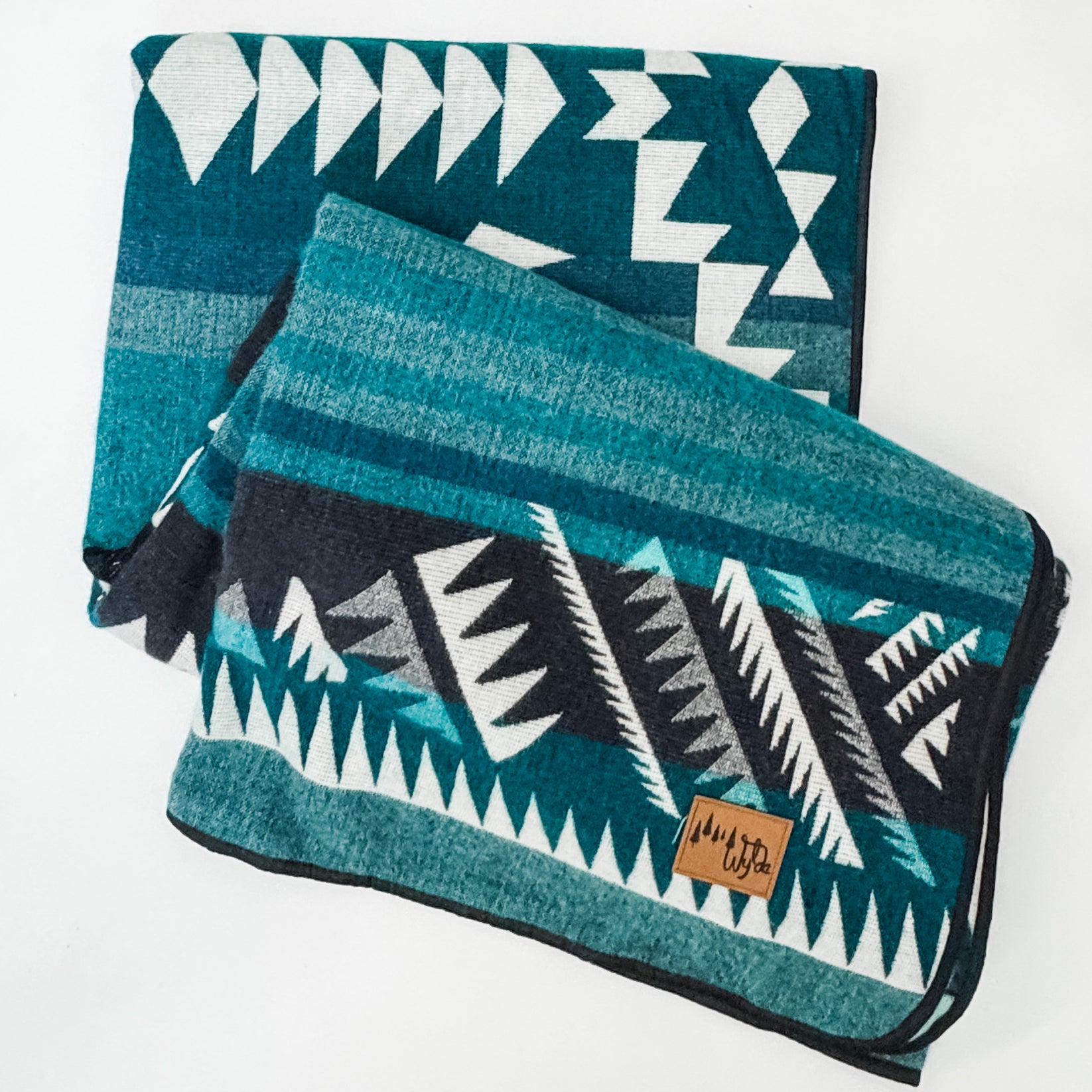 Manta Aztec Reversible Blanket – Wylde Brigade